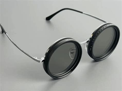 Nd Filters Adjust The Tint On Your Sunglasses With A Retro Futuristic Look Yanko Design