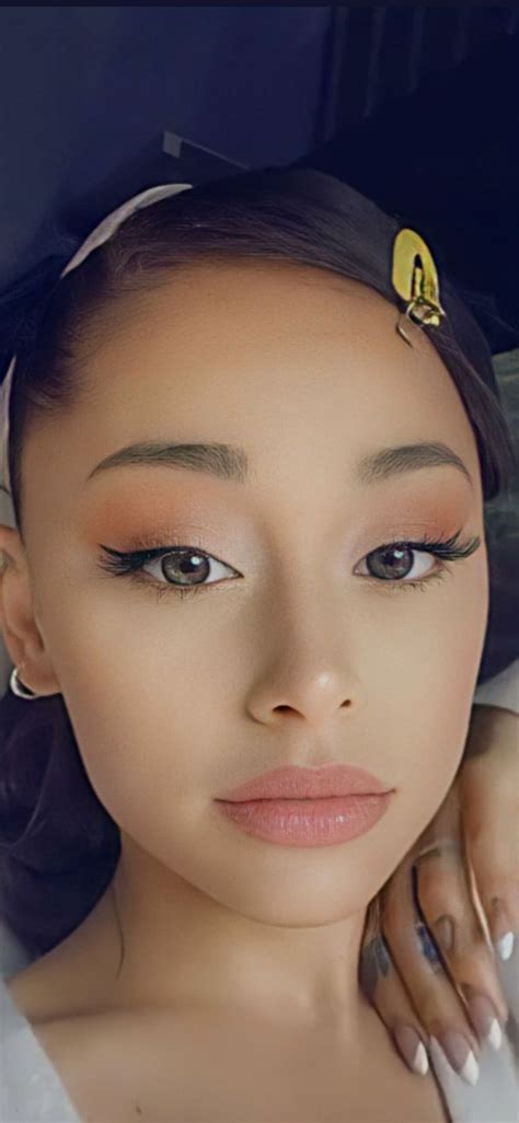 Pin By Abby Dillon On Ariana Grande Ariana Grande Photoshoot Ariana