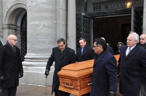 Muriel Millard Portée à Son Dernier Repos Jdm