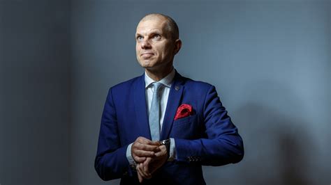 Ralfs Dravnieks Santa Autori