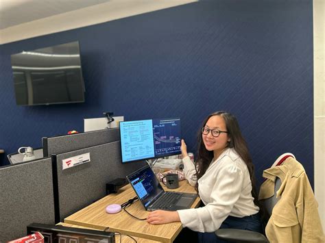 From Centralized To Federated Evolving Data Governance Operating Model