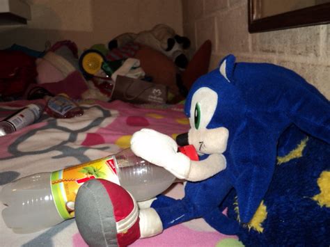 Sonic Drinking By Marvincmf On Deviantart