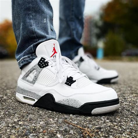 Jordan 4 White Cement