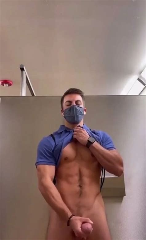 Webcam White College Jock Jacks Off In College