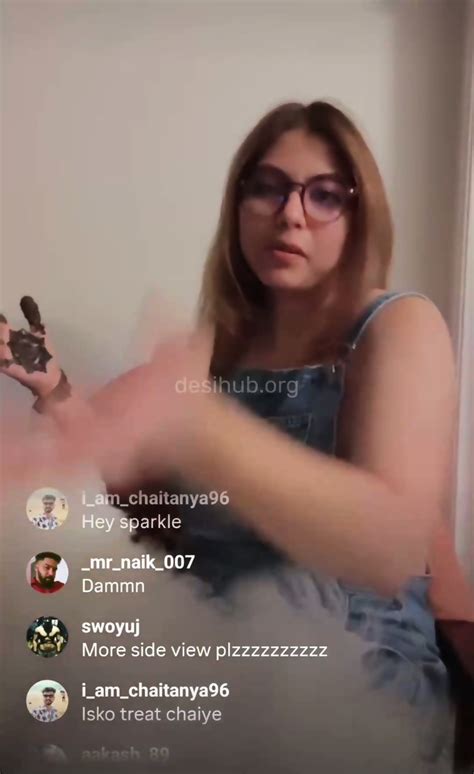 Priyanka Prateek Insta Live Nip Slip Teasing Her Boobs On Camera Eporner