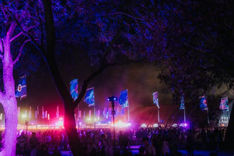 Café Café Vanavond Weer Een Extra Reden Om Een Feestje Facebook