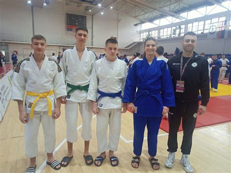 Srebro Za Sofiju A Bronza Za Nemanju Na Prvenstvu Centralne Srbije Oboje Ostvarili Plasman Na