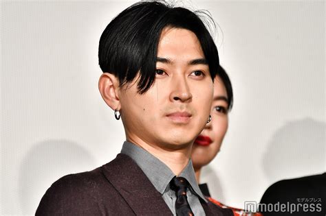 画像652 松田翔太、妻・秋元梢との貴重な夫婦ショット公開「映画のワンシーンみたい」「世界一お似合い」と話題 モデルプレス