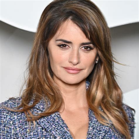 Penélope Cruz Es Fuego Con Su Minúsculo Vestido De Cuero