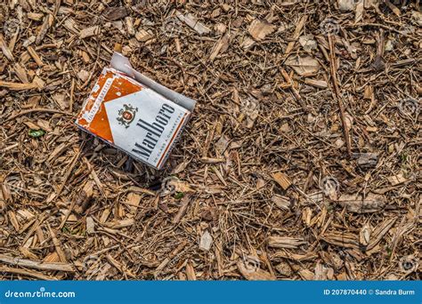Cumming Georgia Usa February 23 2020 Discarded Marlboro Cigarette