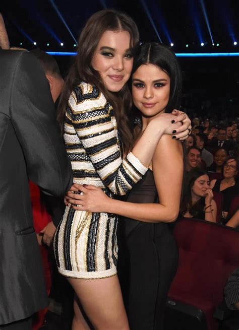Hailee Steinfeld Vs Selena Gomez R Celebbattles