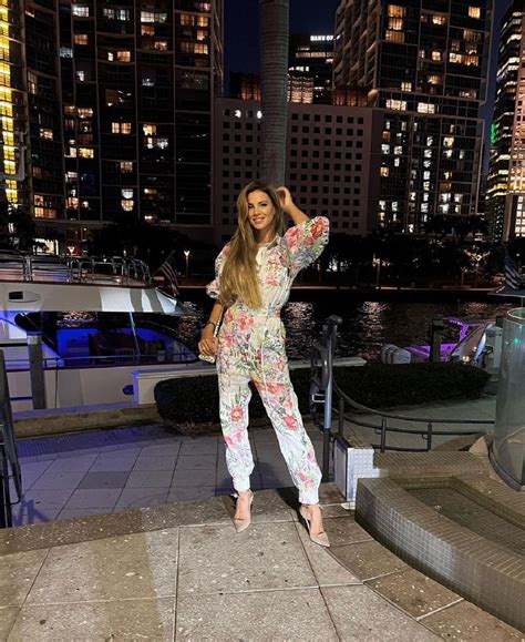 Sarka Kata és Barátnője Kiváló Formában Vannak Linerhu