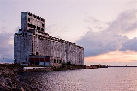 What Modernism Learned From The Worlds First Grain Elevator Frieze
