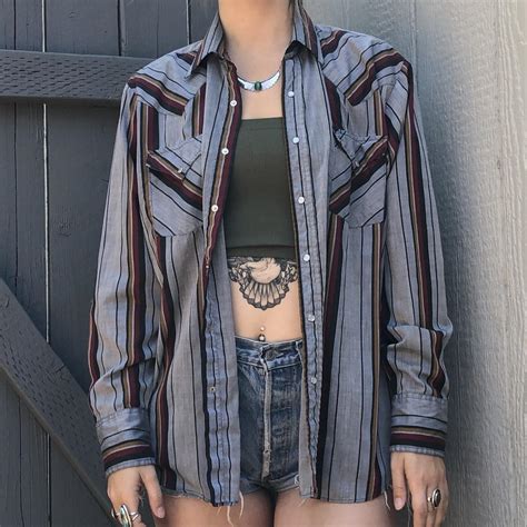 Gorgeous Vintage Western Pearl Snap Button Up 🤍 Depop