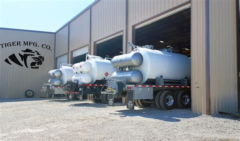 Hot Oil Truck Tiger Manufacturing