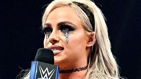 Wwe When Liv Morgan Made Veteran Wwe Star Carry Her On His Shoulders