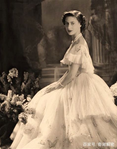 年轻时的玛格丽特公主有多美？老照片告诉你，美丽高雅，令人心动 搜狐大视野 搜狐新闻