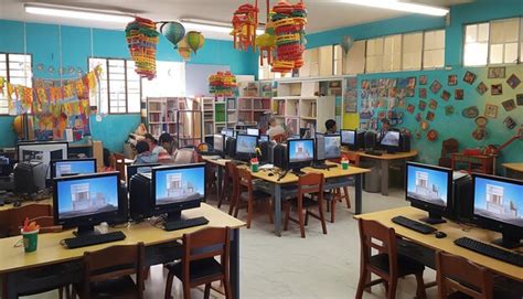 Premium Photo A Photo Of A Technologyequipped Classroom In An Underfunded School
