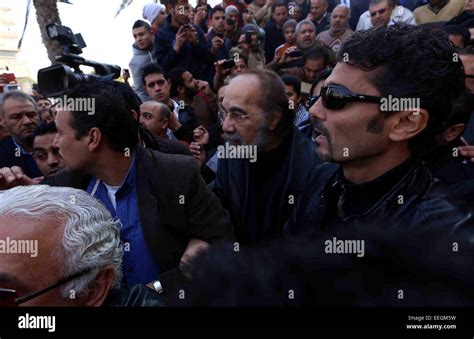 Cairo Egypt 16th Jan 2015 Egyptian Actor Mahmoud Yassin C Attends The Funeral Of Egyptian