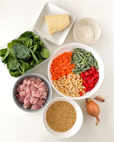 Сливочное ризони (орзо) с курицей и овощами | Kolomoka.ru