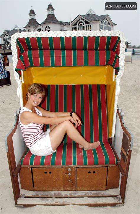 Florence Joy Feet Aznudefeet