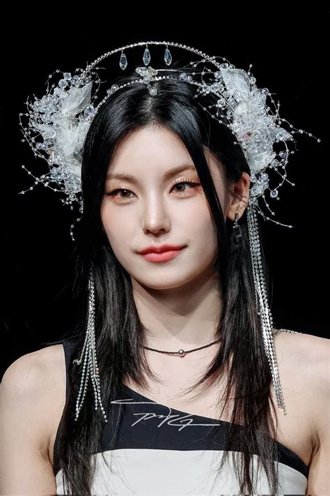 Trending Girls Worldwide Face Card Never Declines 😱😱😱 Hwang Ye Ji