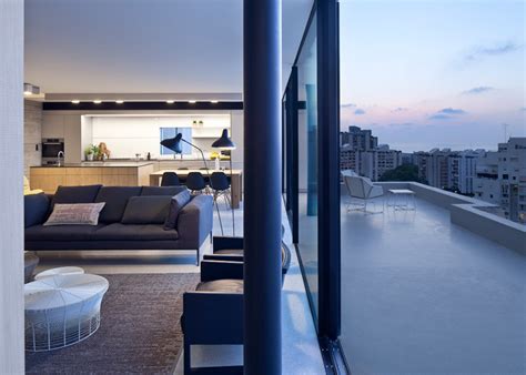 Pitsou Kedem Uses Raw Materials To Renovate Y Duplex Penthouse