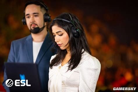 人美声甜的电竞美女 《dota2》女主播 约旦妹”