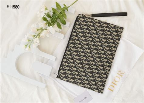 레플 명품 레플리카 크리스찬 디올 레플리카 A4 파우치 클러치백