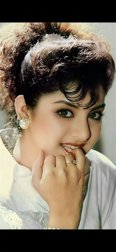 Divya Bharti So Much Resemblance To Sridevi R Bollywoodvintage