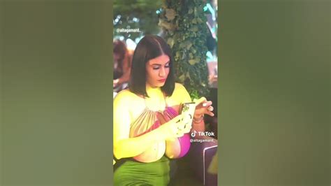 𝐒𝐞𝐱𝐲 𝐠𝐢𝐫𝐥 𝐬𝐡𝐨𝐰𝐢𝐧𝐠 𝐨𝐟𝐟 𝐡𝐞𝐫 𝐛𝐢𝐠 𝐛𝐨𝐨𝐛𝐬 Youtube