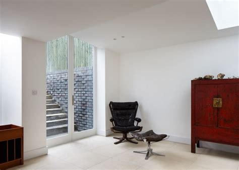 Fraher Adds Textured Brick Cladding To North London Extension