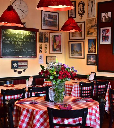 Our Carte Restaurant Dining Room Decor Italian Bistro Decor Red