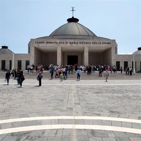 Il Rifugio Delle Anime Stasera Su Rai 3 Il Docufilm Sulla Storia Di Natuzza Evolo Gazzetta