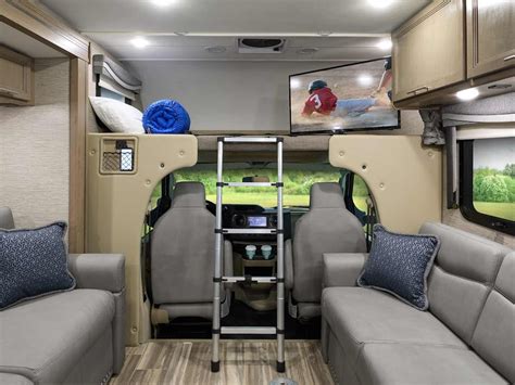 Thor Outlaw® Class C Toy Hauler Motorhomes Thor Motor Coach