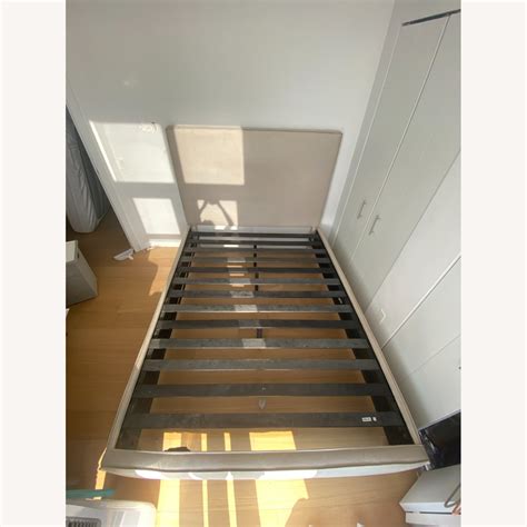 Legacy Classic Queen Bed Aptdeco