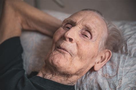 Pappa Paul Gick Bort 2024 Farbror Grön