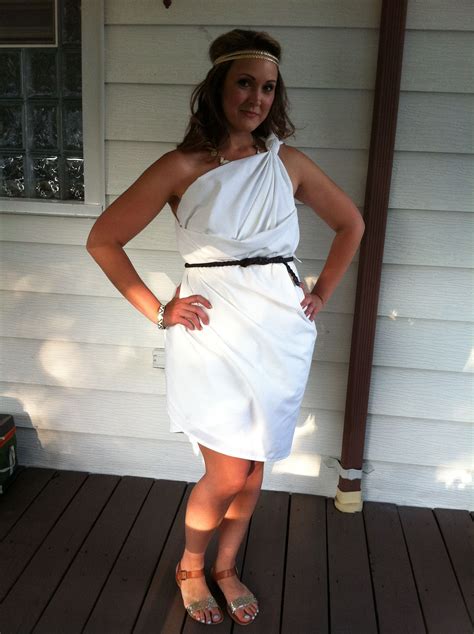 3 Ways To Diy An Easy Homemade Toga Costume Hwdynp