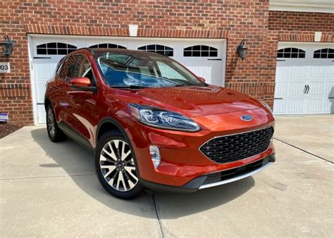 1 Ford Escape Titanium In Sedona Orange 2024