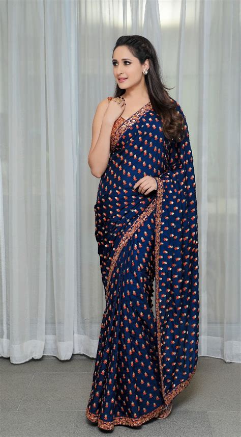 Actress Pragya Show Her Sexy Back In Saree