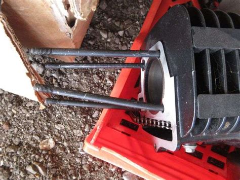 Small Engine Items Includes 4 Engines And Box Of Carburetor And