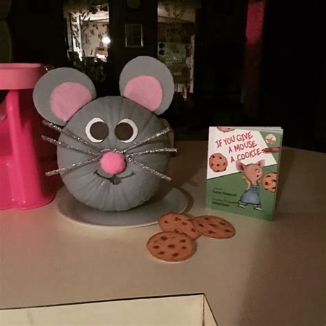Character Pumpkin If You Give A Mouse A Cookie Pumpkin Books Pumpkin Decorating Contest