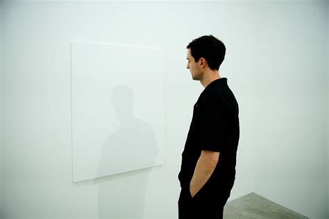 オノ・ヨーコが作品に宿す、世界を 修復する”力とは？ 鑑賞者の参加を誘う個展「a Statue Was Here 一つの像がここにあった