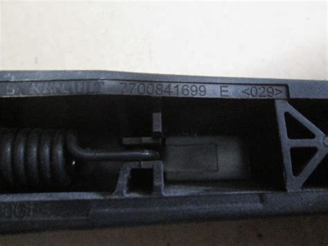 Купить поводок стеклоочистителя заднего 7700841699 renault sandero 2009 ...