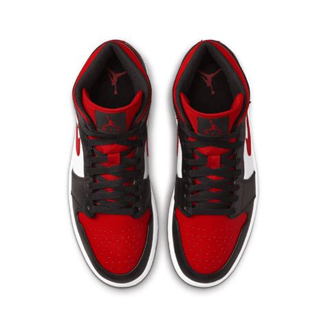Giày Nike Air Jordan 1 Mid Bred Toe 554724 079 Deestore Vn