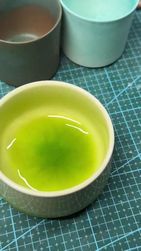 Op Imitates The Kaipian开片 Of Chinese Porcelain Craftsmanship By Making