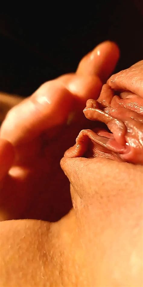 Hammer Hard Close Up Of My Pussy Which Is Mirroring Itself 24 Pics