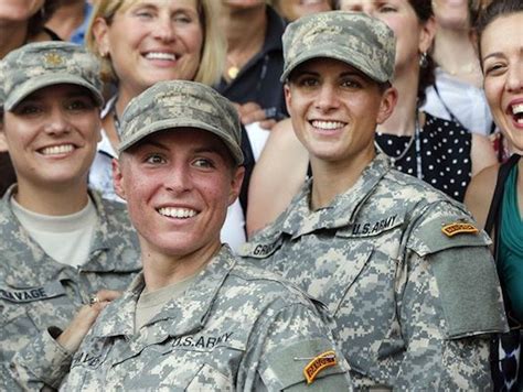 2 Badass Female Army Rangers Made History — Heres Their Grueling