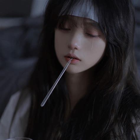 暗黑系风格头像图片配字（暗黑系风格图片女真人） 犀牛图片网