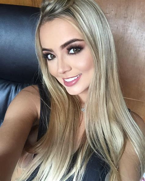 Shes Utterly Adorable R Valentinagallego